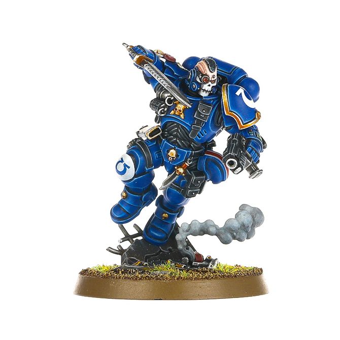 Primaris Lieutenant in Reiver Armour